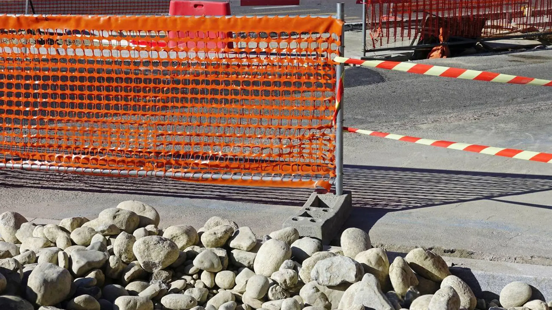 What Are Safety Barrier Fences