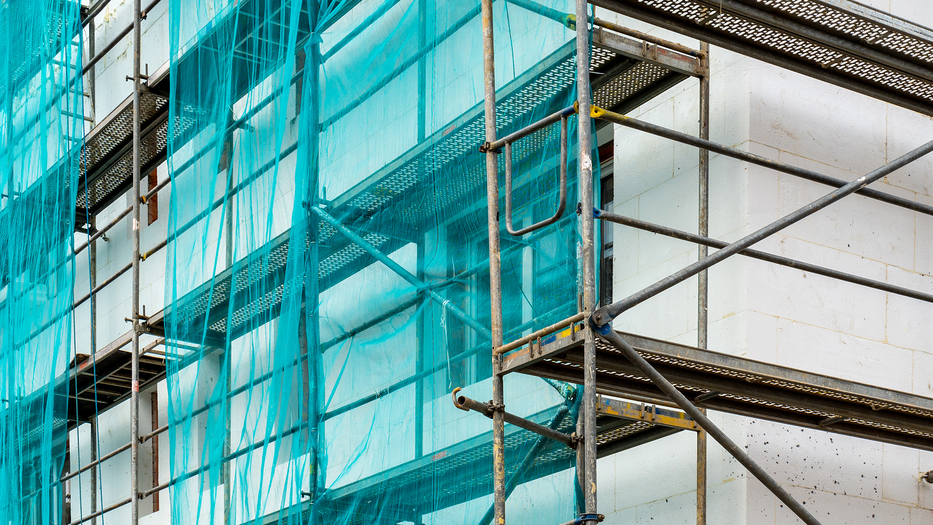 Scaffolding Protection Against Falling Debris for Safety Compliance